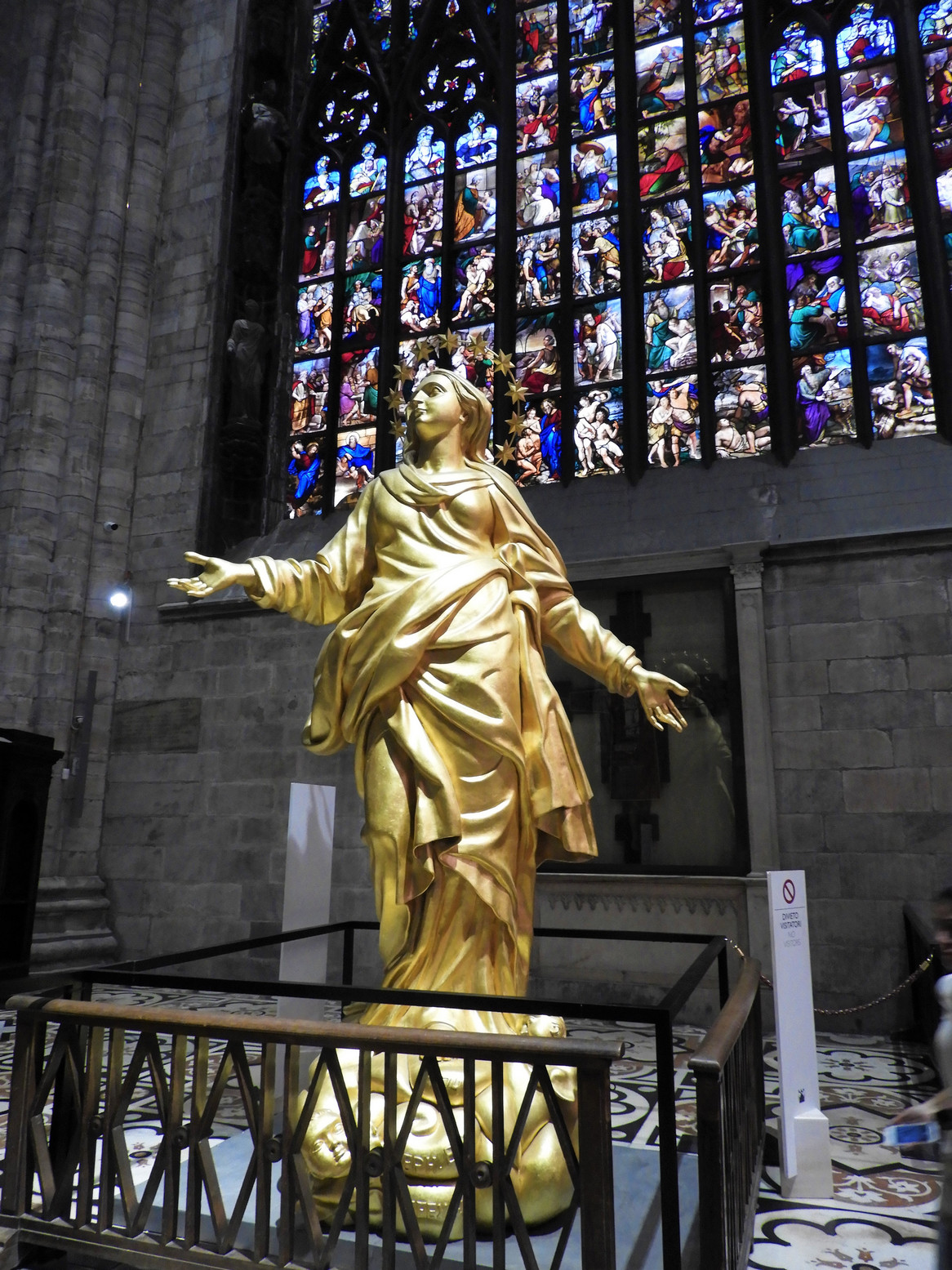 Sightseeing in Milan – Travel the World with Taru