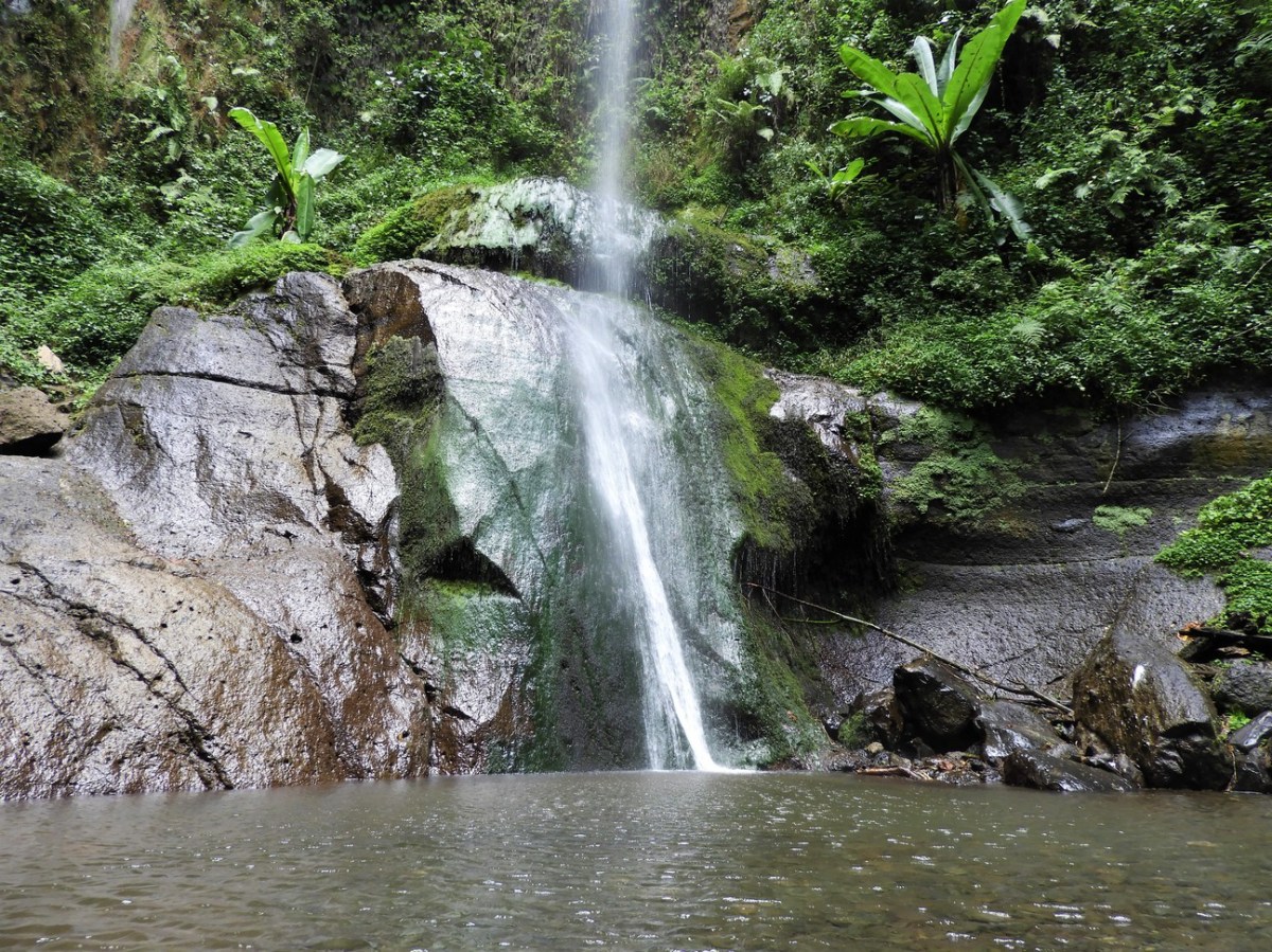 Waterfall hike at Mount Meru in Arusha – Travel the World with Taru